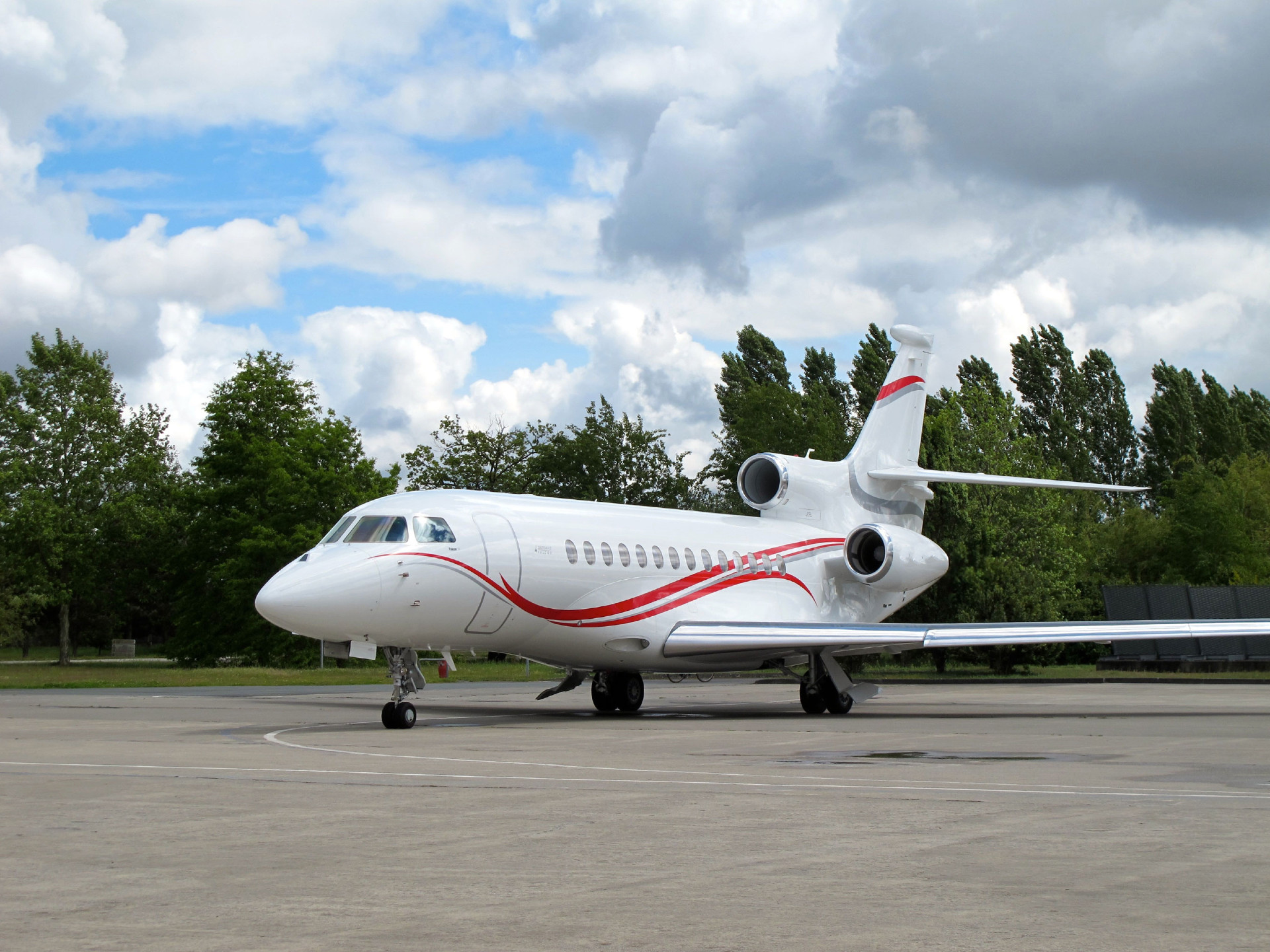 Aircraft Highlight: Falcon 7X – FlightCast